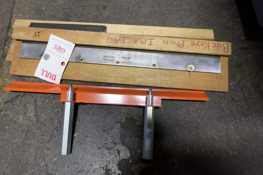Lot #25: 2007 Challenge Titan 230 - 23" Programmable Paper Cutter ...